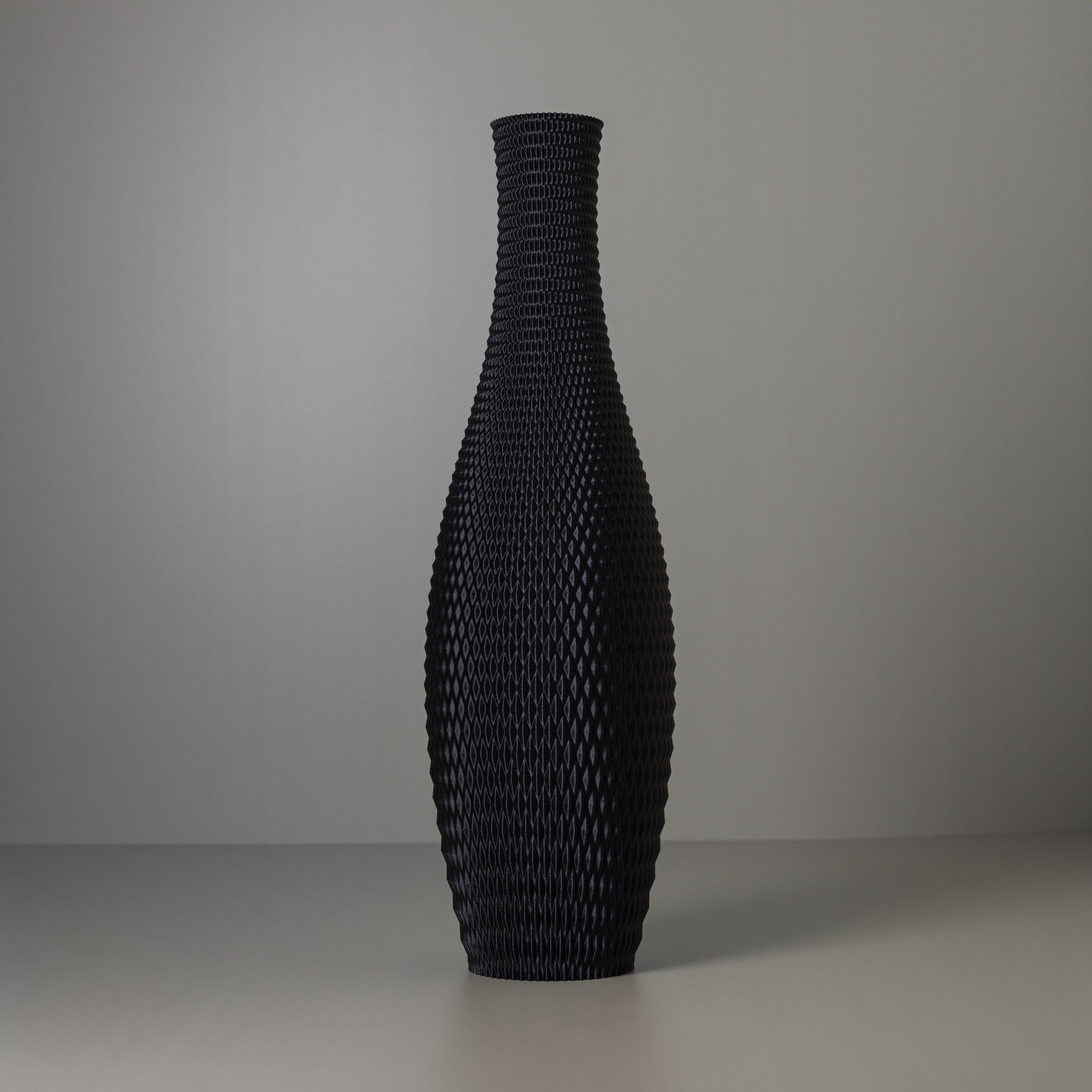 Black floor vase store